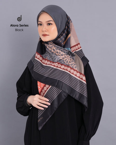HIJAB DEENAY MOTIF SEGI EMPAT ALORA SERIES – Deenay.id
